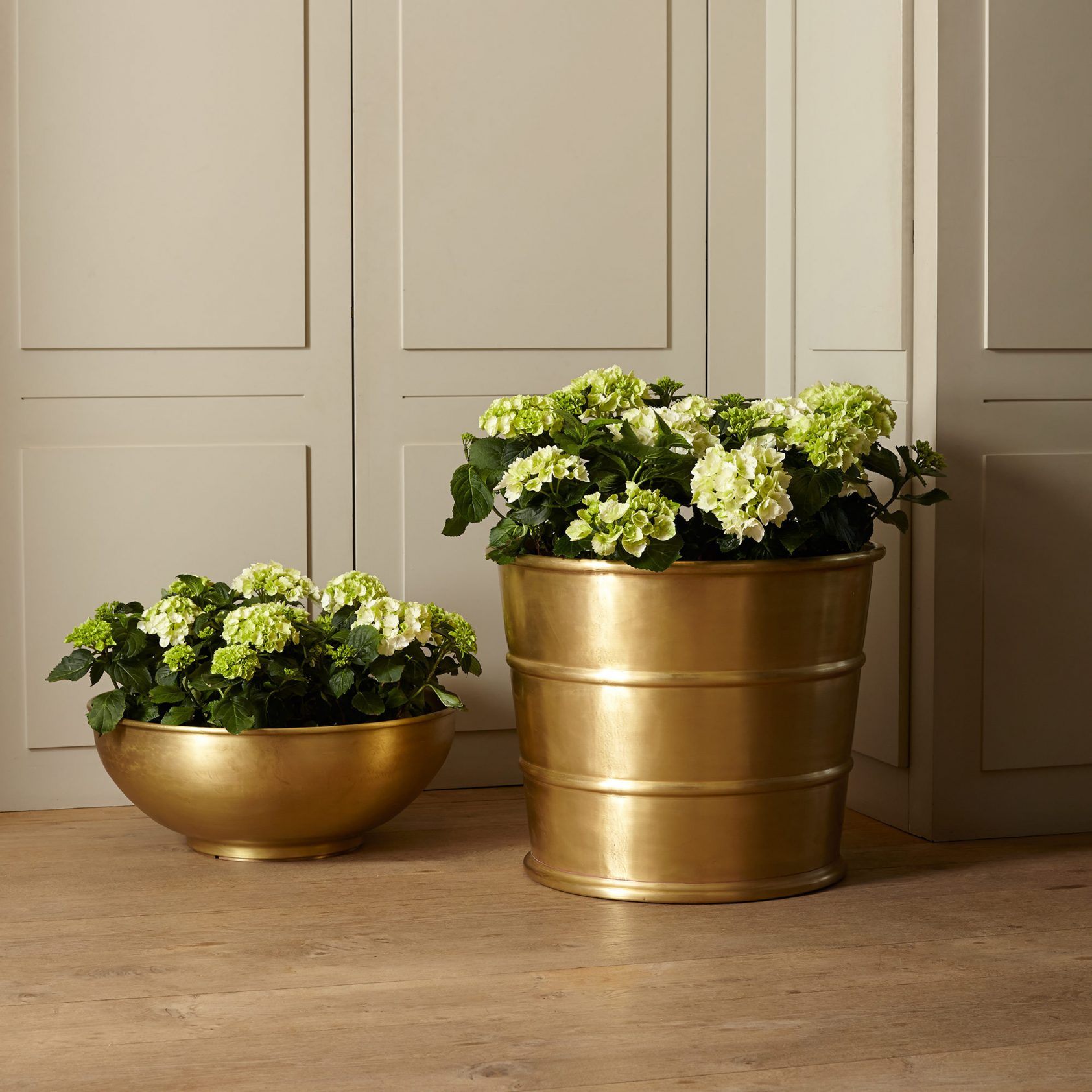 Ribbed Planter – Bronzino